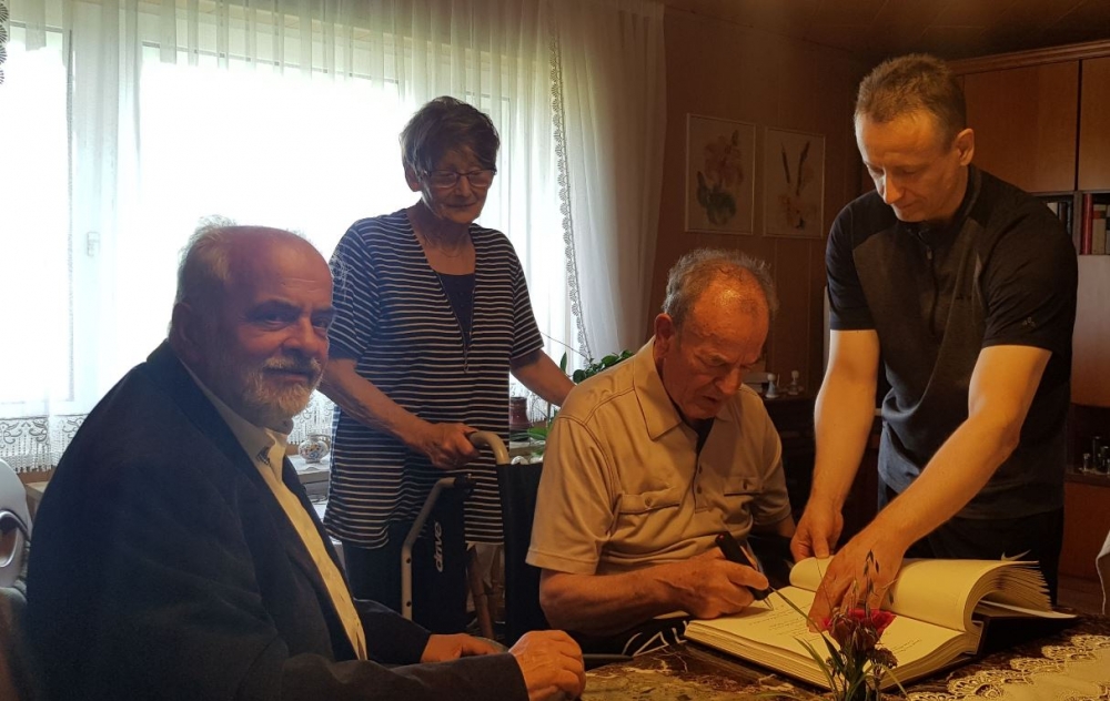 Eintrag in das Ehrenbuch der Stadt Rathenow - Stadtportal für Rathenow / Havelland